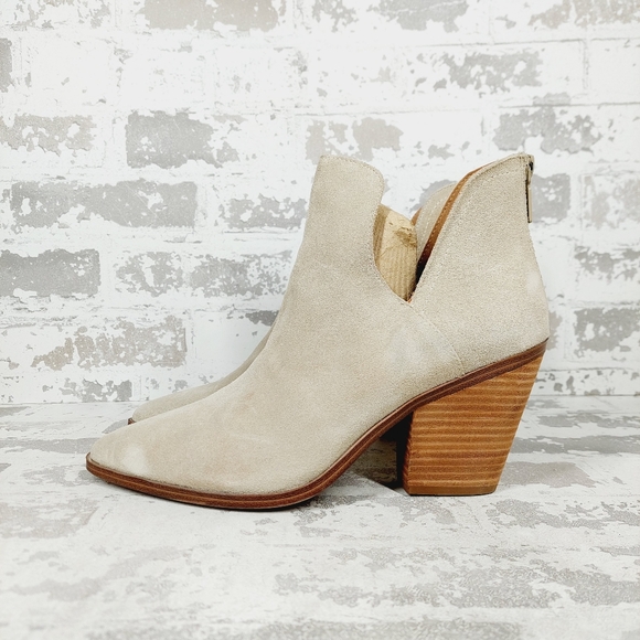 Blondo | Shoes | New Blondo Wanda Faux Suede Cream Pointy Toe Block ...